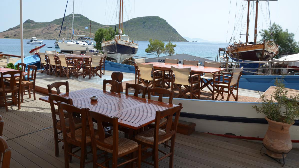 ΣΤΟ ΚΑΡΝΑΓΙΟ - All About Patmos